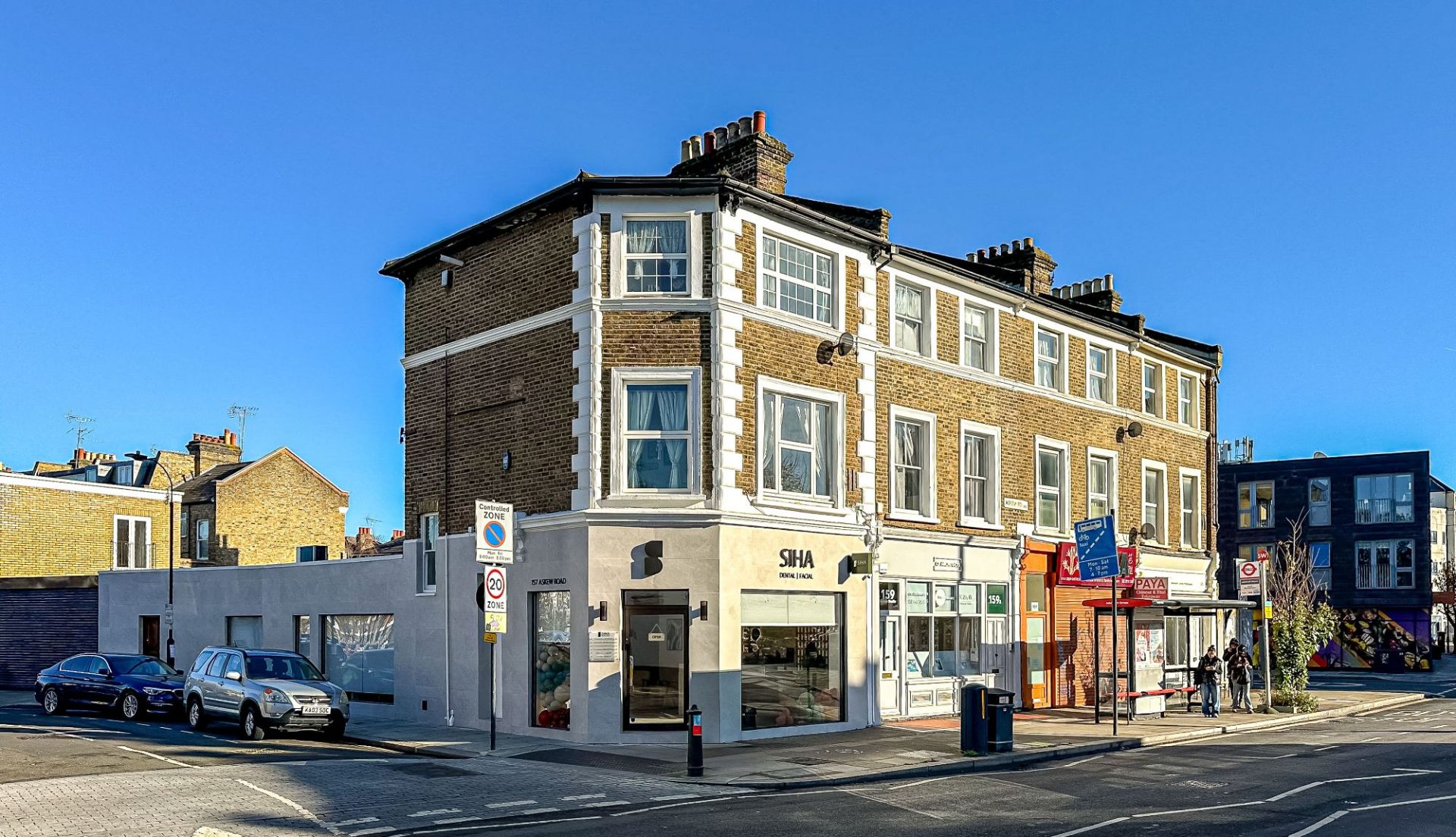Askew Road, London – Milton Stone