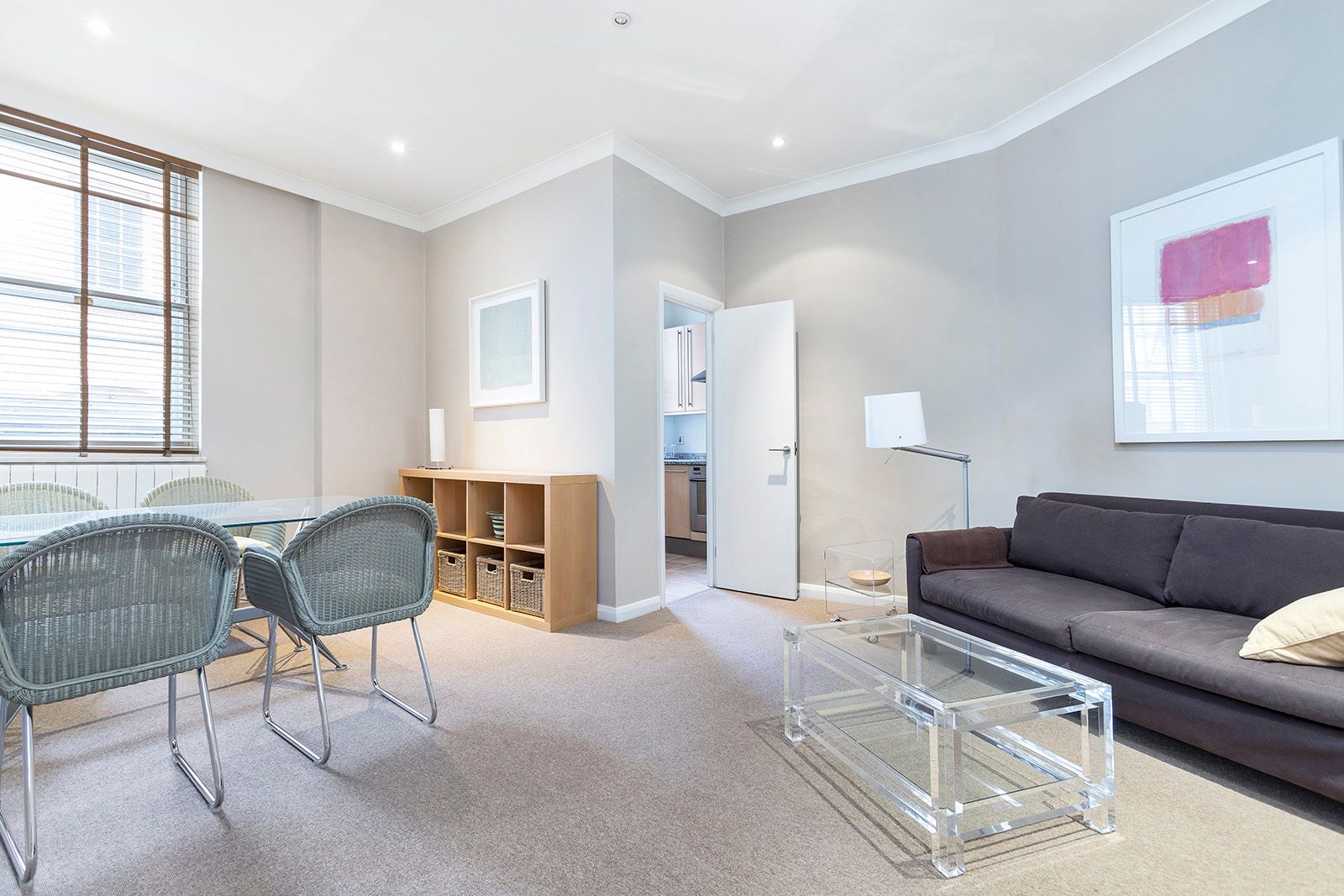 Queen’s Gate, SW7 – Milton Stone