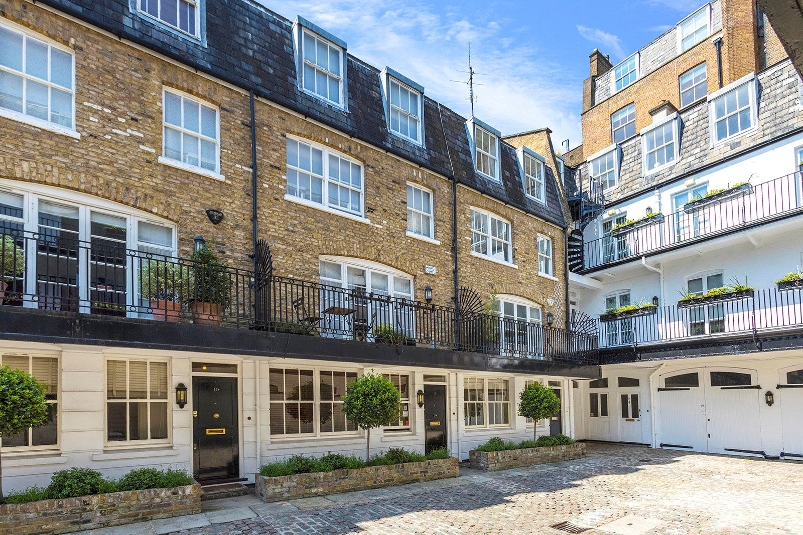 Canning Place Mews, W8 – Milton Stone