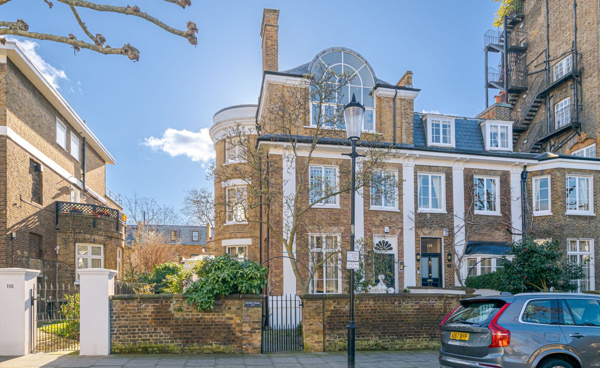 Ladbroke Road, London – Milton Stone