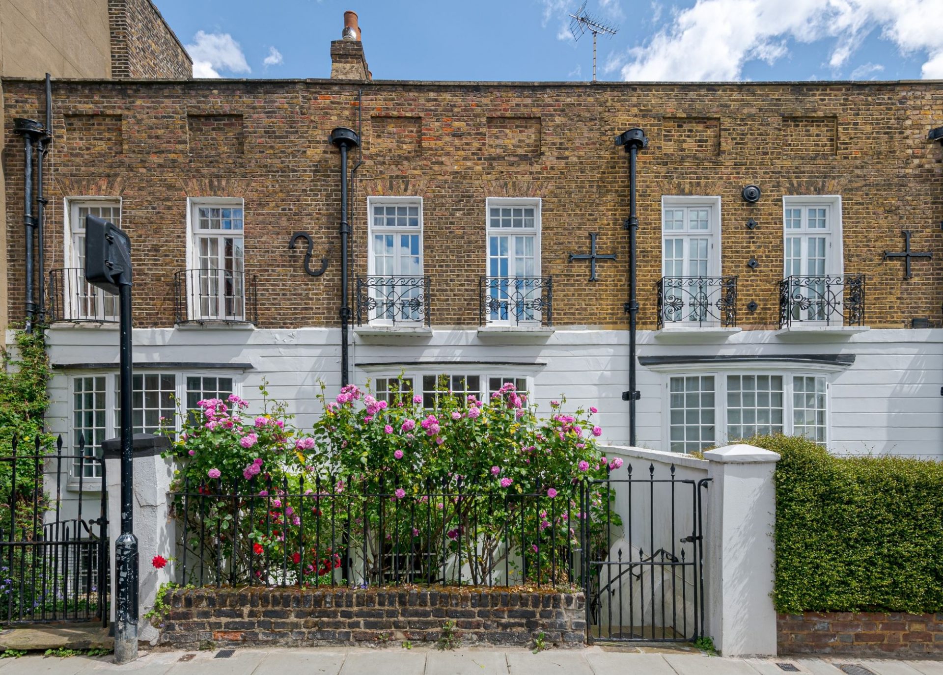 Abingdon Road, London – Milton Stone