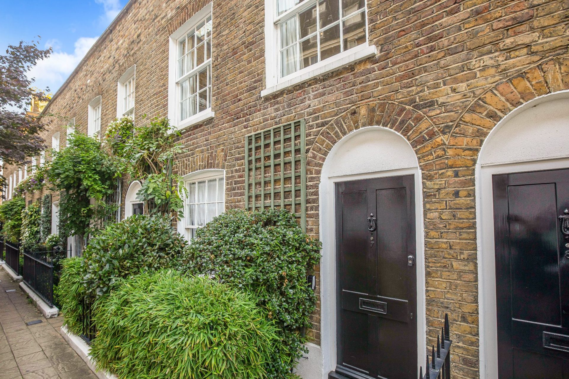 Brompton Place, London SW3 – Milton Stone